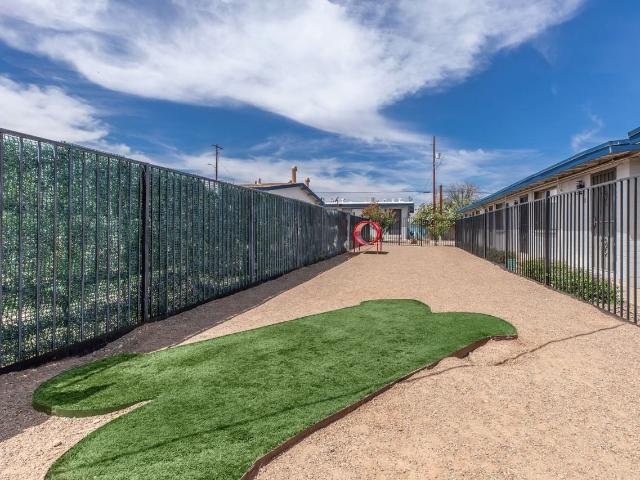 Vertical North Apartments Studio Apartment for Rent at 1625 E Prince Rd, Tucson, AZ 85719 Campus Farm