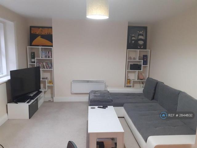 Verulam Place, Bournemouth, BH1 2 bed flat to rent £1,150 pcm £265 pw