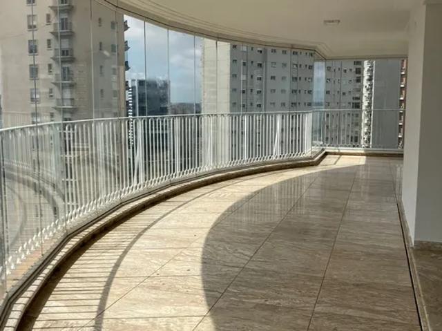 Verveine bonito em rua nobre com ampla varanda gourmet!