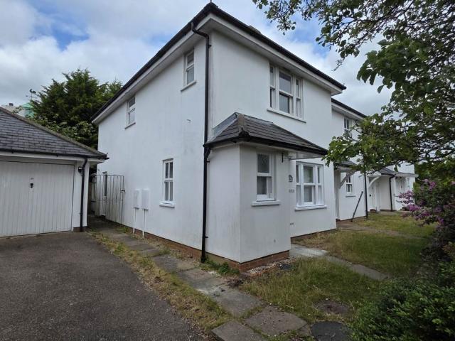 Verwood Drive, Barnet EN4, 3 bed end terrace house to rent, £2,700 pcm | PrimeLocation