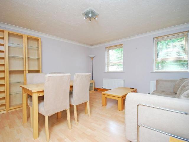 Verwood Lodge, Isle Of Dogs, London, E14 2 bed flat to rent £2,000 pcm £462 pw