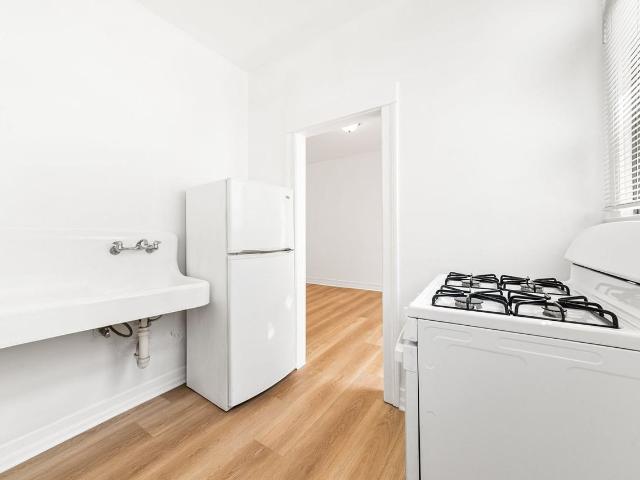 Verwood 4673 Hollywood Blvd Studio Apartment for Rent at 4673 Hollywood Blvd, Los Angeles, CA 90027 Greater Griffith Park
