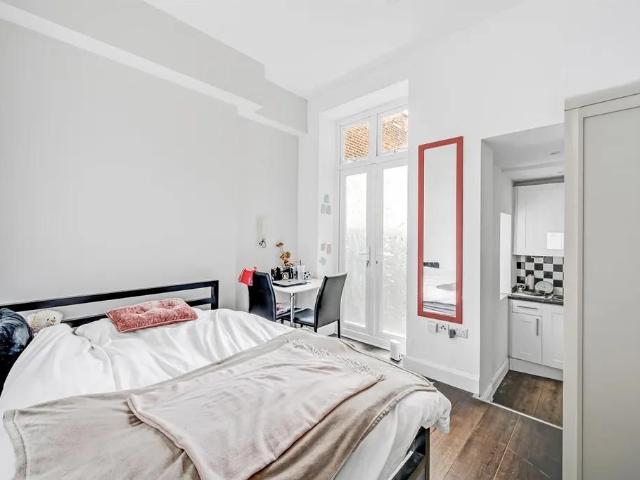 Very Near Matheson Road Area, West Kensington W14, Studio to rent, £1,500 pcm | PrimeLocation