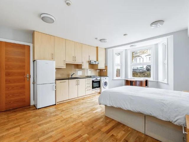 Very Near Windsor Road Area, Very Near Ealing Broadway Area W5, Studio to rent, £1,600 pcm | PrimeLocation