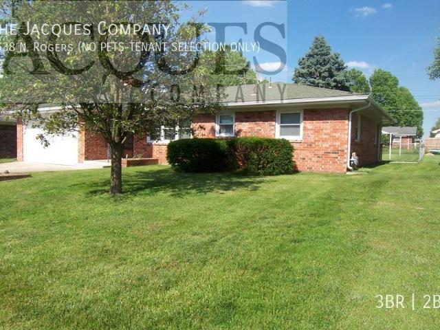 Very Nice 3 Bedroom 1.5 Bath 2 Car Garage All Brick in Quiet North Side Neighborhood