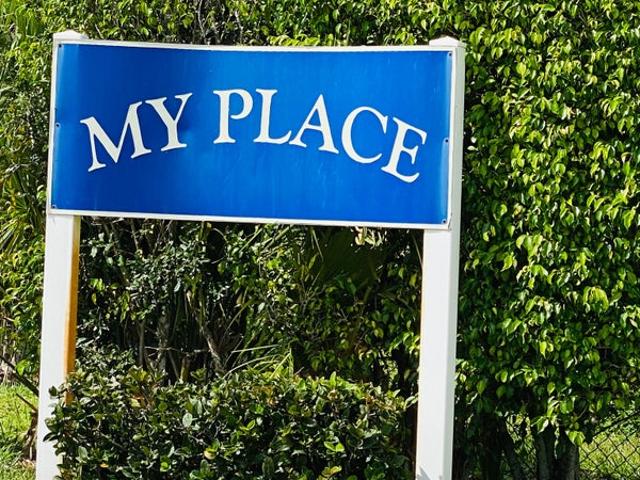 Very nice 1 BR with washer and dryer!
