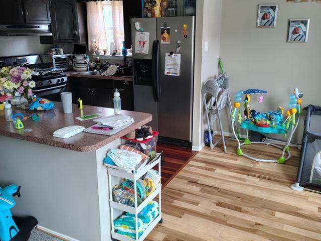 Very nice 2 bedroom duplex. looking for roomate