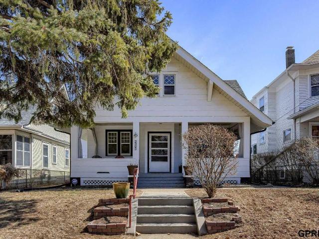 Very nice 4 bedroom 3 bathroom home