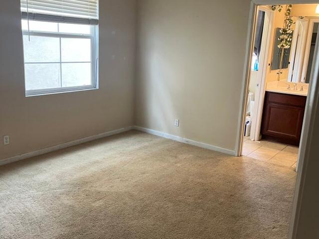 Very clean unfurnished room in quiet community