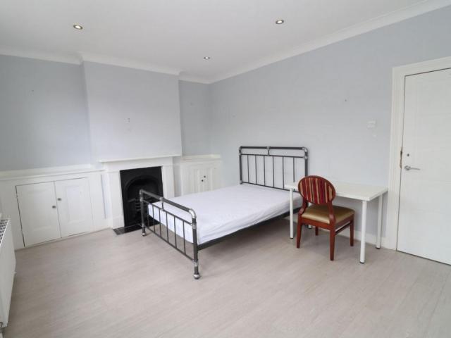Very cosy double bedroom in South East London Has a Room