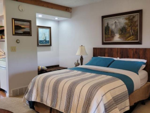 Very Cozy Fully Furnished Condo in Lovely Location