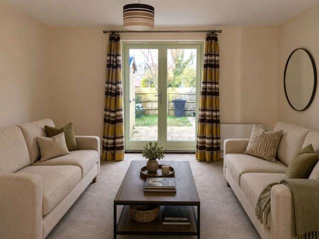Very well presented property with off street parking and a charming garden in Bourton on the Water and within close proximity to Stow on the Wold