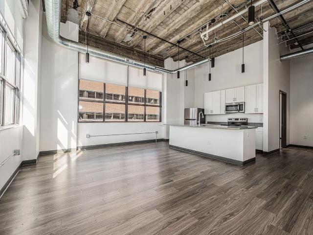 Vera on Broad 2 Bedroom Apartment for Rent at 366 E Broad St, Columbus, OH 43215 Downtown Columbus