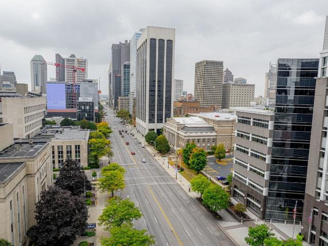 Vera on Broad 2 Bedroom Apartment for Rent at 366 E Broad St, Columbus, OH 43215 Downtown Columbus