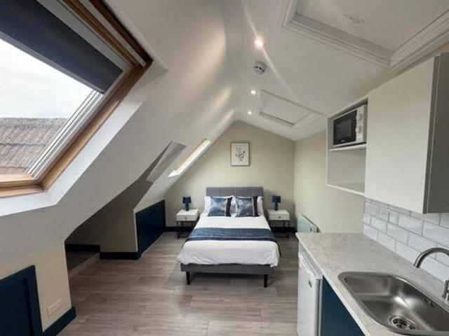Verdant Lane, London, Studio Flat For