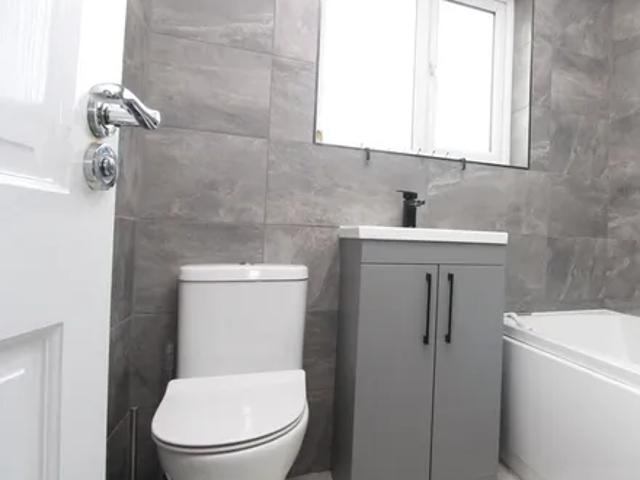 Verdant Lane, London, SE6 1TN, United Kingdom | 5 bed house for rent #166900234 | Rentberry