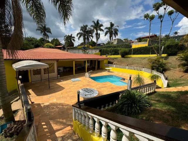 Verdadeira casa de Campo Condomínio Fechado  IBIÚNA–SP. Olha Só São  1.200,00 m2
