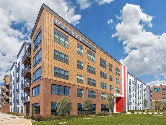 Verde at McCullough Station 2 Bedroom Apartment for Rent at 8320 University Exec Park Dr, Charlotte, NC 28262 Mineral Springs