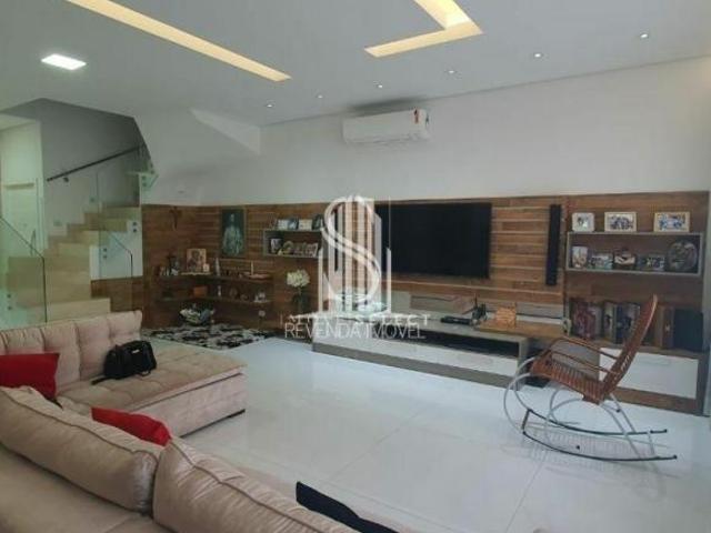 Verde Morumbi Apartamento Duplex à venda de 214m² com 4 dormitórios sendo 3 suítes e 3 vagas Verde