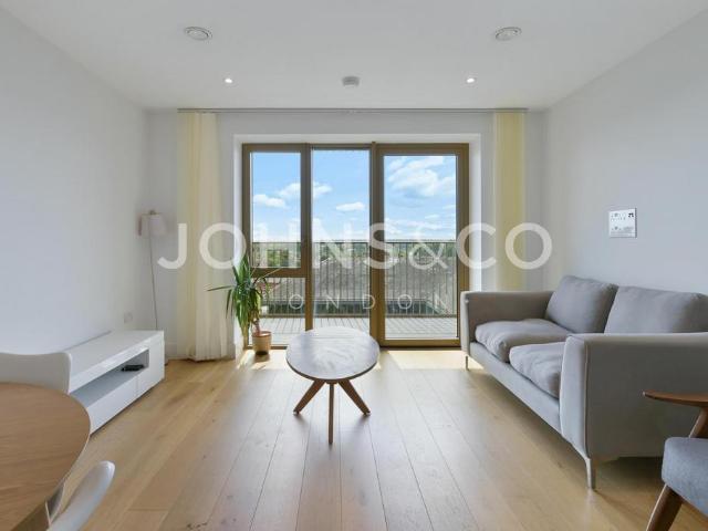 Verdo, Kew Bridge, London, TW8 2 bed apartment to rent £2,721 pcm £628 pw