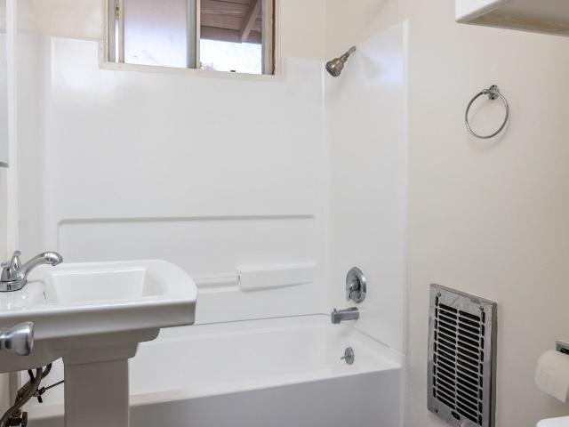 Verdugo Plaza Apartments 1 Bedroom Apartment for Rent at 424 S Verdugo Rd, Glendale, CA 91205 Somerset