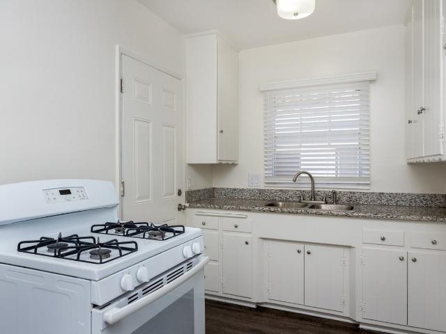 Verdugo Plaza Apartments Studio Apartment for Rent at 424 S Verdugo Rd, Glendale, CA 91205 Somerset
