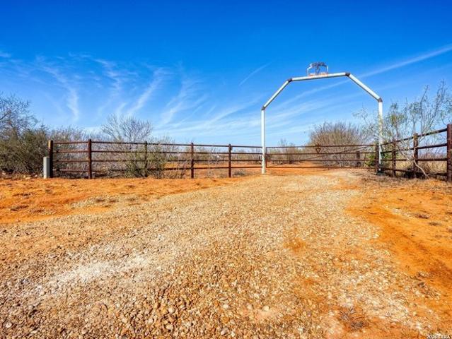 Vergara Rd, Dilley, TX 78017