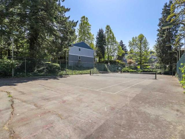 Veri on Cascade Barclay 2 Bedroom Apartment for Rent at 775 Cascade St, Oregon City, OR 97045 Barclay Hills