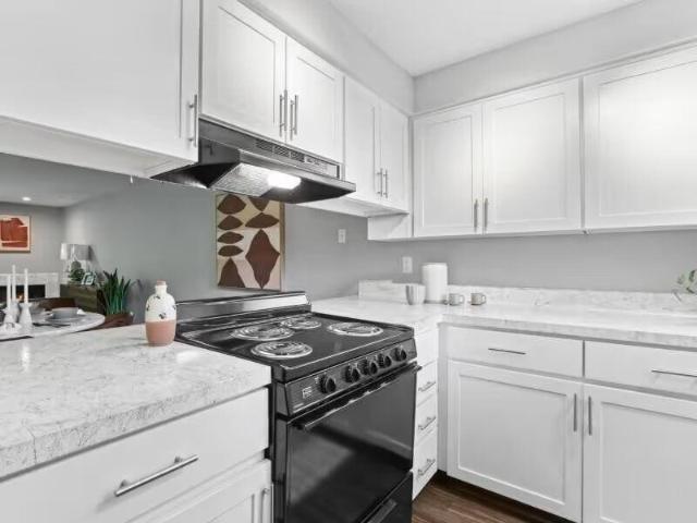 Veri on Cascade Forest Heights 2 Bedroom Apartment for Rent at 750 Cascade St, Oregon City, OR 97045 Barclay Hills