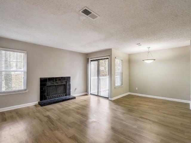 Veridian at Sandy Springs 2 Bedroom Apartment for Rent at 1800 Windridge Dr, Sandy Springs, GA 30350