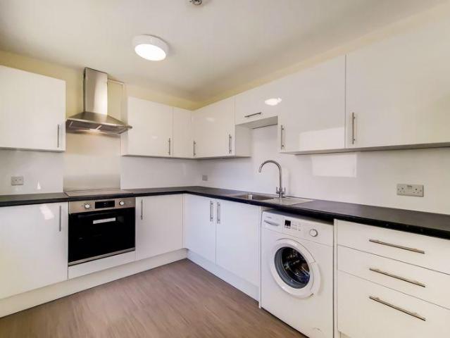 Verity House, Merchant Street E3 4 bed maisonette to rent £3,450 pcm £796 pw