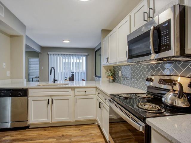 Verlaine on the Parkway 1 Bedroom Apartment for Rent at 5151 Verde Valley Ln, Dallas, TX 75254
