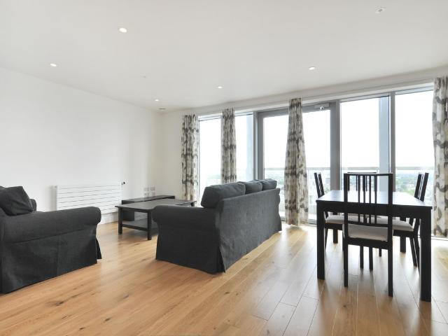 Vermilion E16, 2 bed flat to rent, £2,450 pcm | PrimeLocation