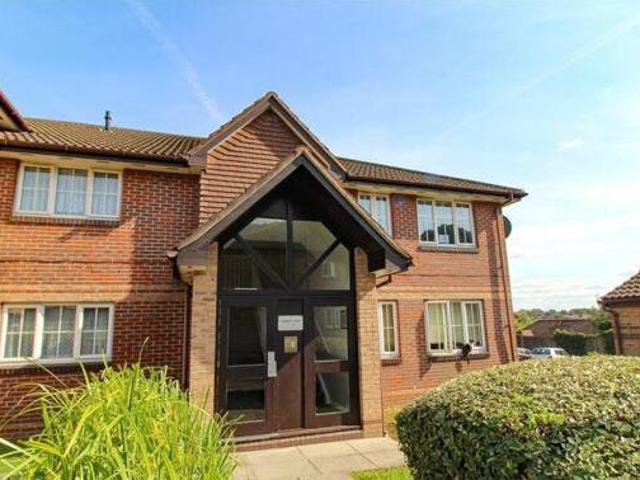 Vermont Close, Enfield, 2 Bedroom Apartment