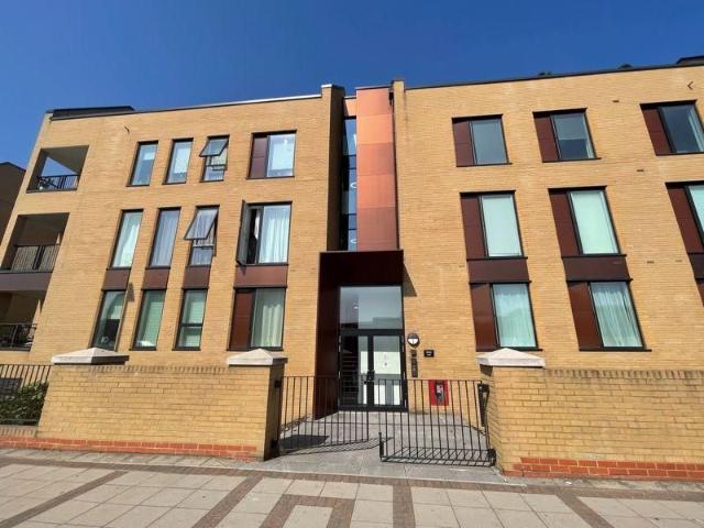 Vermont House, Quayle Crescent, London N20, 1 bed flat to rent, £1,925 pcm | PrimeLocation