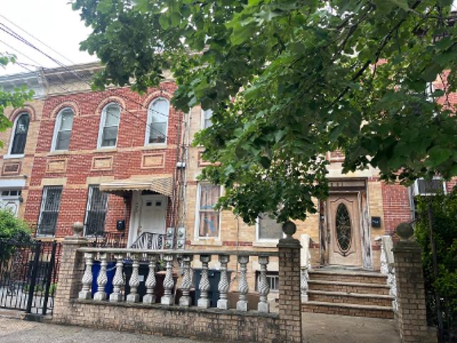 Vermont St