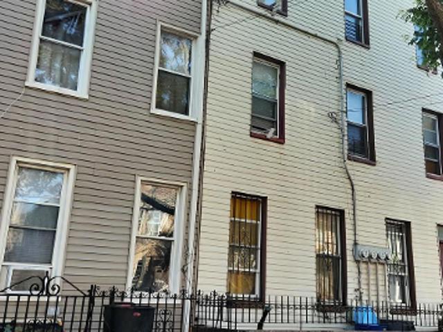 Vermont St
