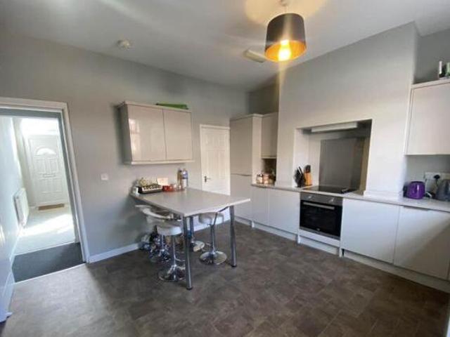 Vermont Street room, Bramley, 1 Bedroom House