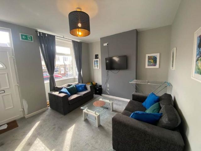 Vermont Street Room 2, Bramley, Leeds
