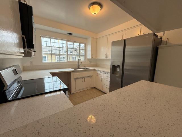 Vermont 2 Bedroom Apartment for Rent at 16920 S Vermont Ave, Los Angeles, CA 90247 Harbor Gateway North