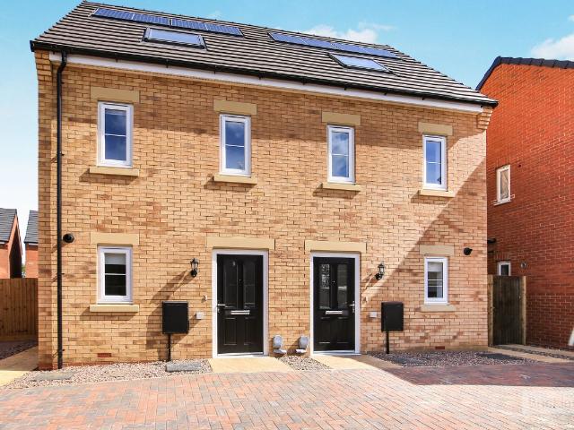 Vermuyden Way, Chatteris PE16, 3 bed property to rent, £1,300 pcm | PrimeLocation