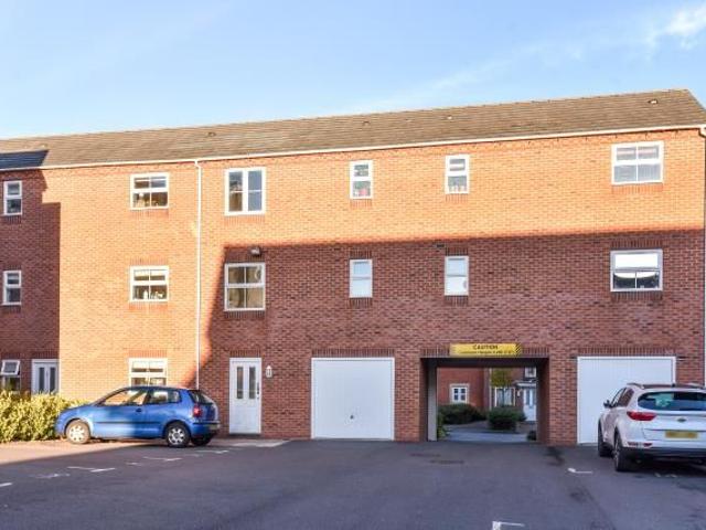 Verney Road, Banbury OX16, 2 bed flat to rent, £1,300 pcm | PrimeLocation