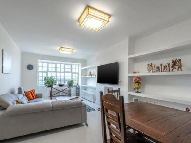 Vernon Court, Hendon Way, 2 Bedroom Apartment