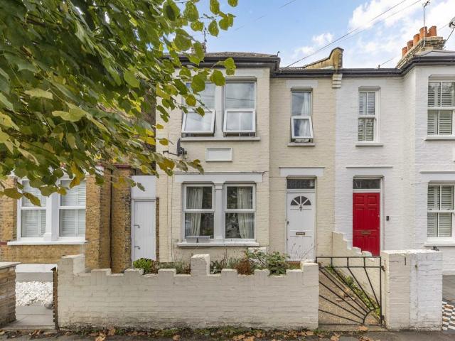 Vernon Avenue, Raynes Park SW20, 3 bed property to rent, £2,500 pcm | PrimeLocation
