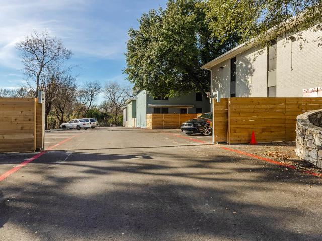 Vernon Oaks 1 Bedroom Apartment for Rent at 3311 S Vernon Ave, Dallas, TX 75224 Wynnewood Heights