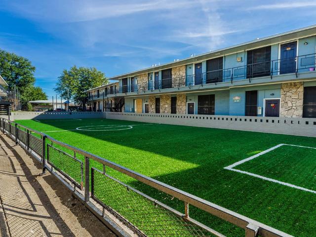 Vernon Oaks 1 Bedroom Apartment for Rent at 3311 S Vernon Ave, Dallas, TX 75224 Wynnewood Heights