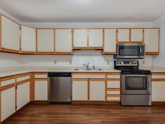 Vernon Oaks Apartments Studio Apartment for Rent at 5400 Vernon Ave S, Edina, MN 55436 Edina