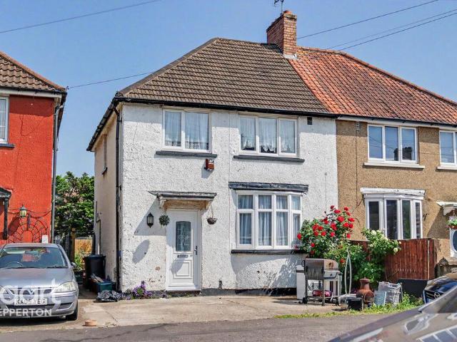 Vernon Road, FELTHAM 3 bed semi detached house to rent £2,150 pcm £496 pw