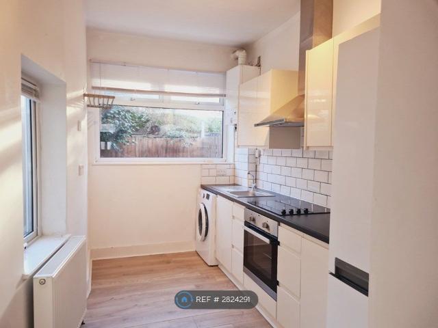 Vernon Road, London E15, 2 bed terraced house to rent, £2,100 pcm | PrimeLocation