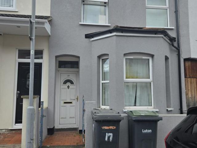Vernon Road, Luton LU1, 3 bed terraced house to rent, £1,600 pcm | PrimeLocation